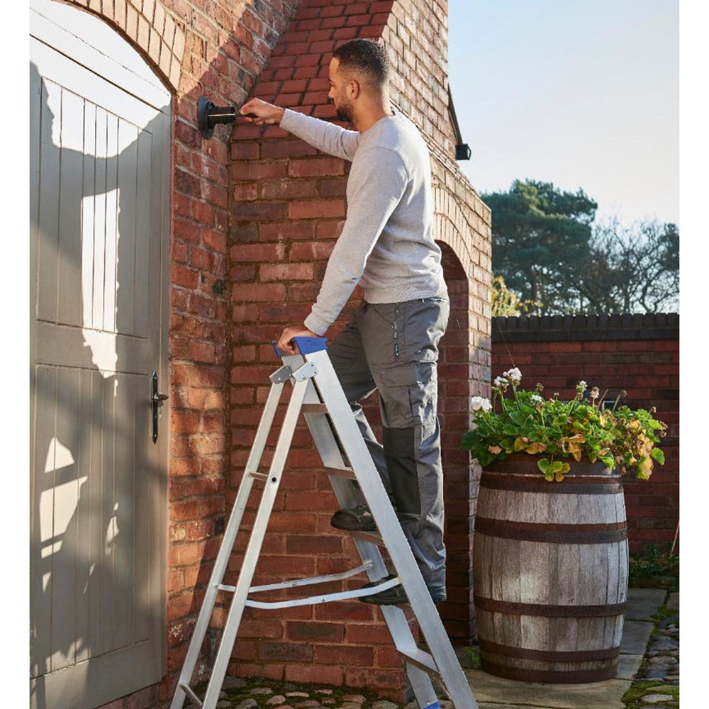 Werner Builders Swingback Step Ladders - (6 Sizes) - Tufferman